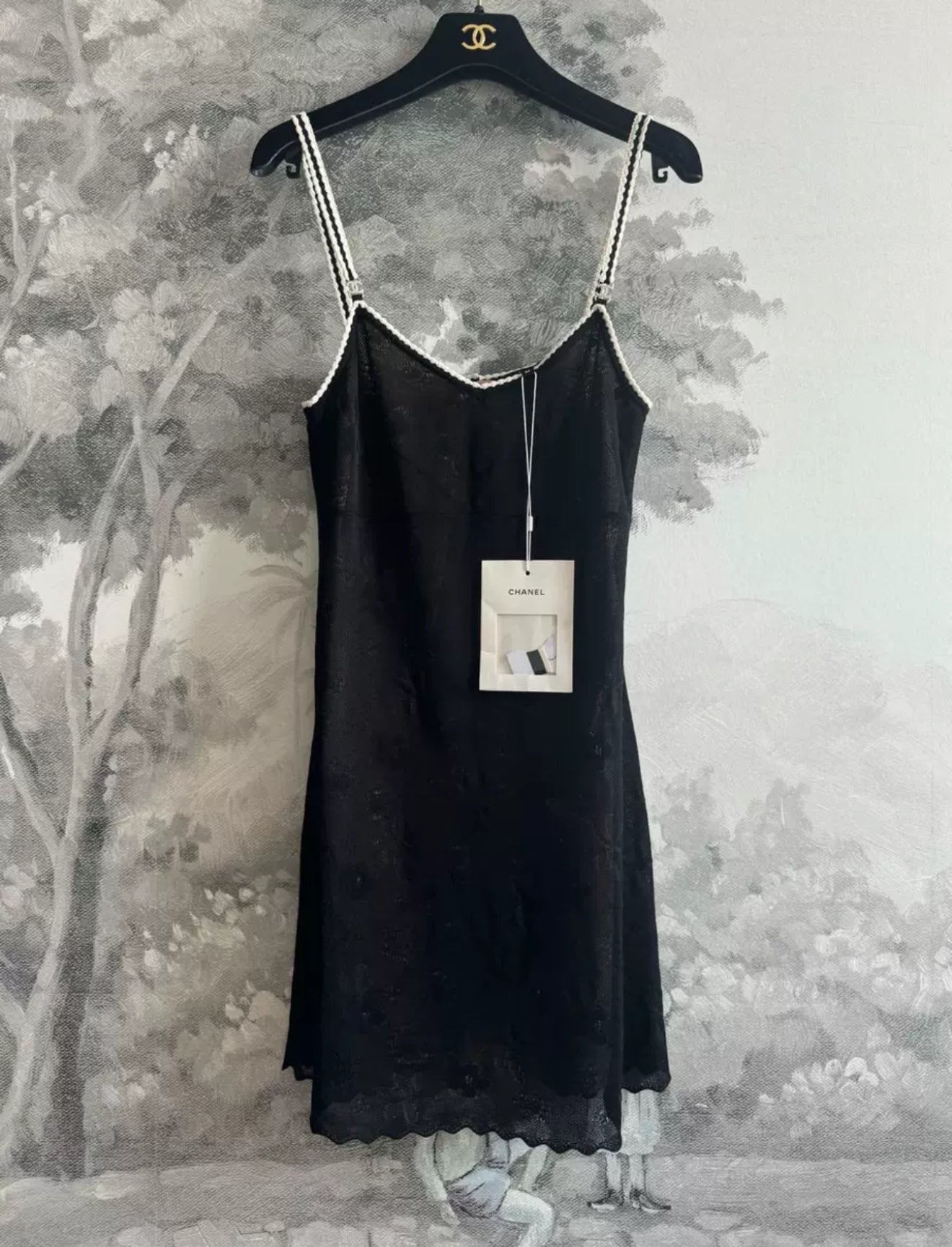 Chanel 24B black dress – Wararni.com