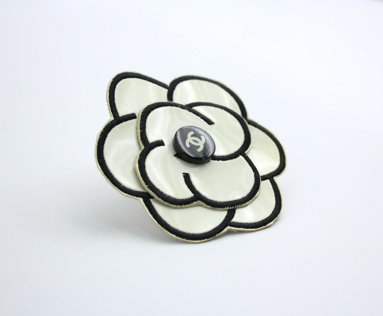 Chanel Vintage 1995 Rubber Spring/Summer White Camellia Brooch ...