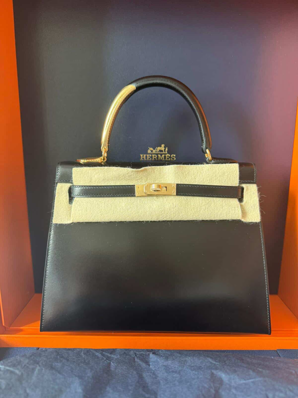 Hermès Kelly Midas 25 Black Box Leather 18k yellow gold hardware ...