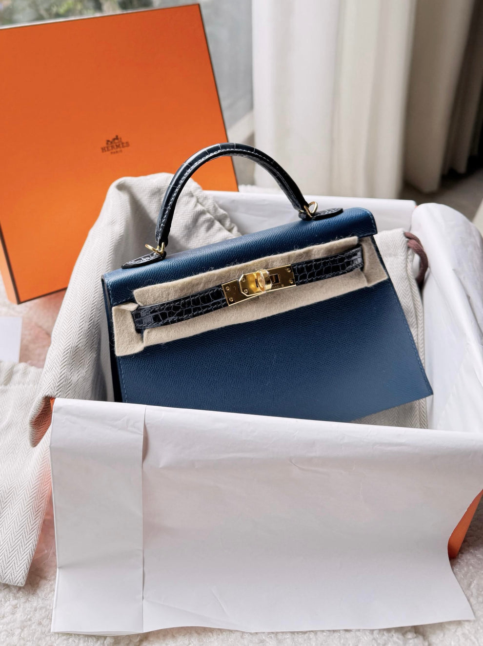 Hermès Mini Kelly 20 Deep Bleu Touch Veau Madame Gold Hardware ...