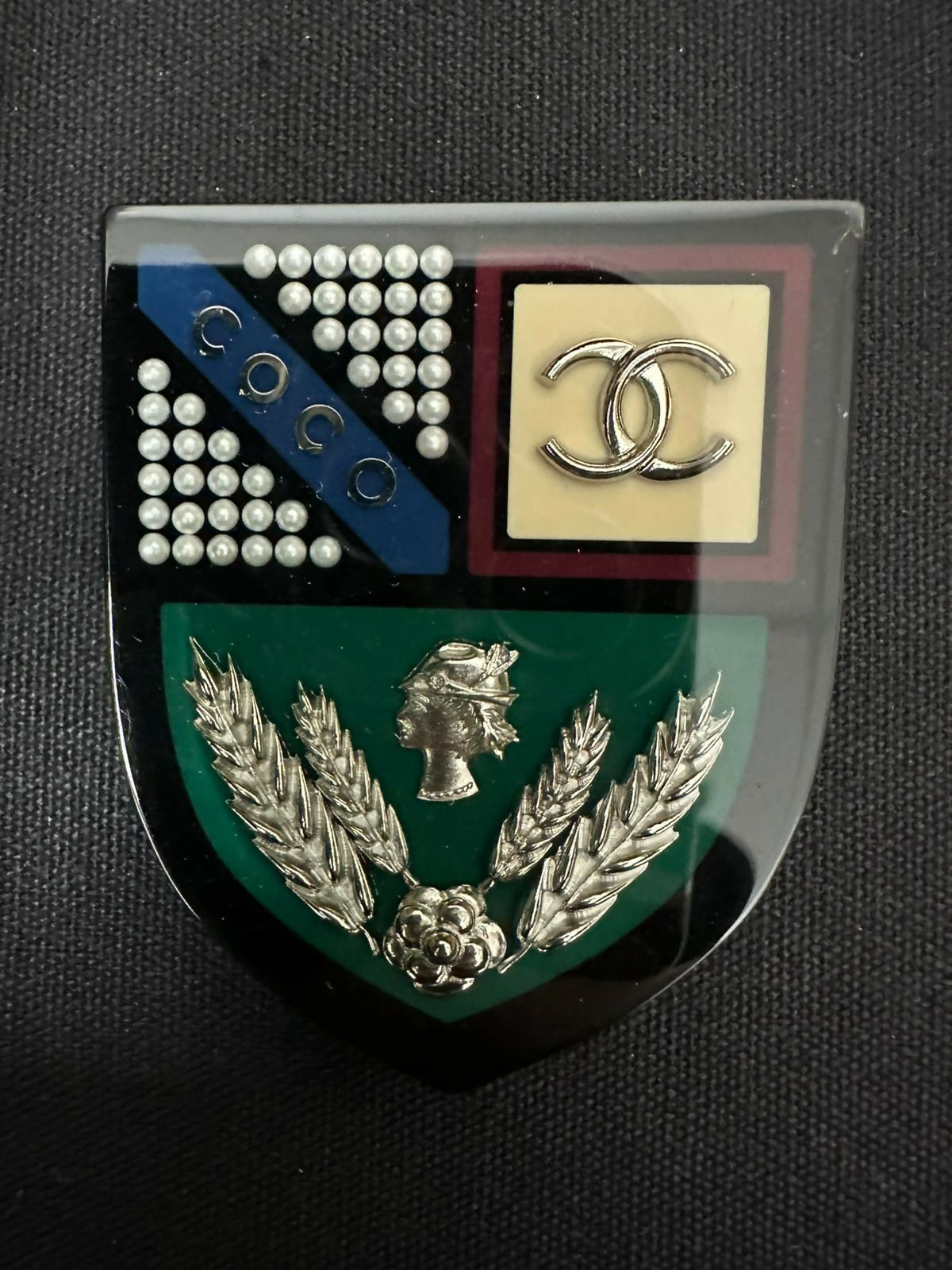Chanel 15B Resin Ms Coco Shield Brooch – Wararni.com