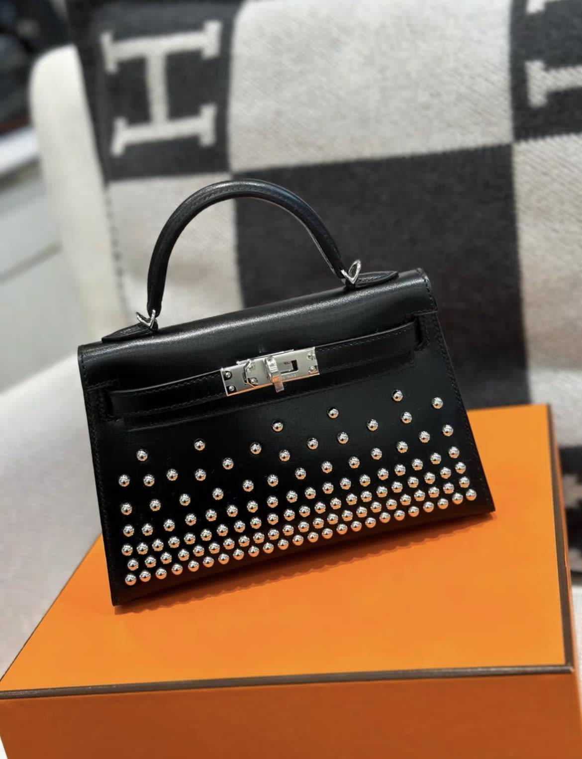Hermes Clouté Studded Mini Kelly II 20 Black Box – Wararni.com